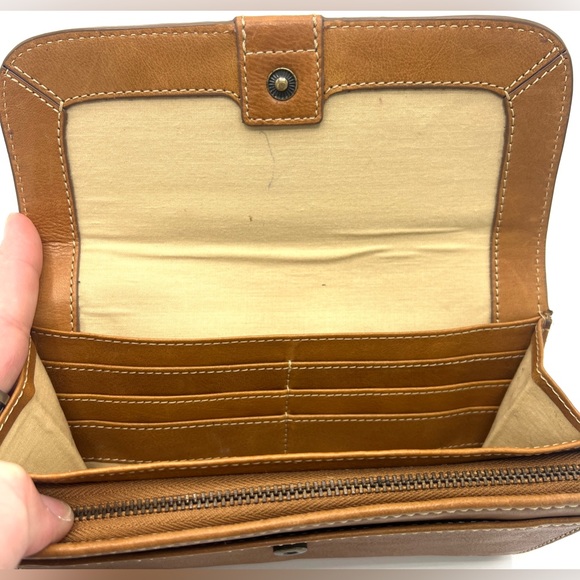 Frye | Bags | Frye Olivia Wallet | Poshmark